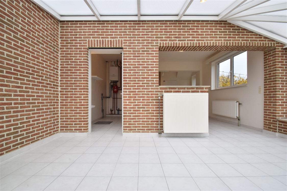 Verzorgde halfopen bebouwing met tuin & garage. - Clavis Vastgoed