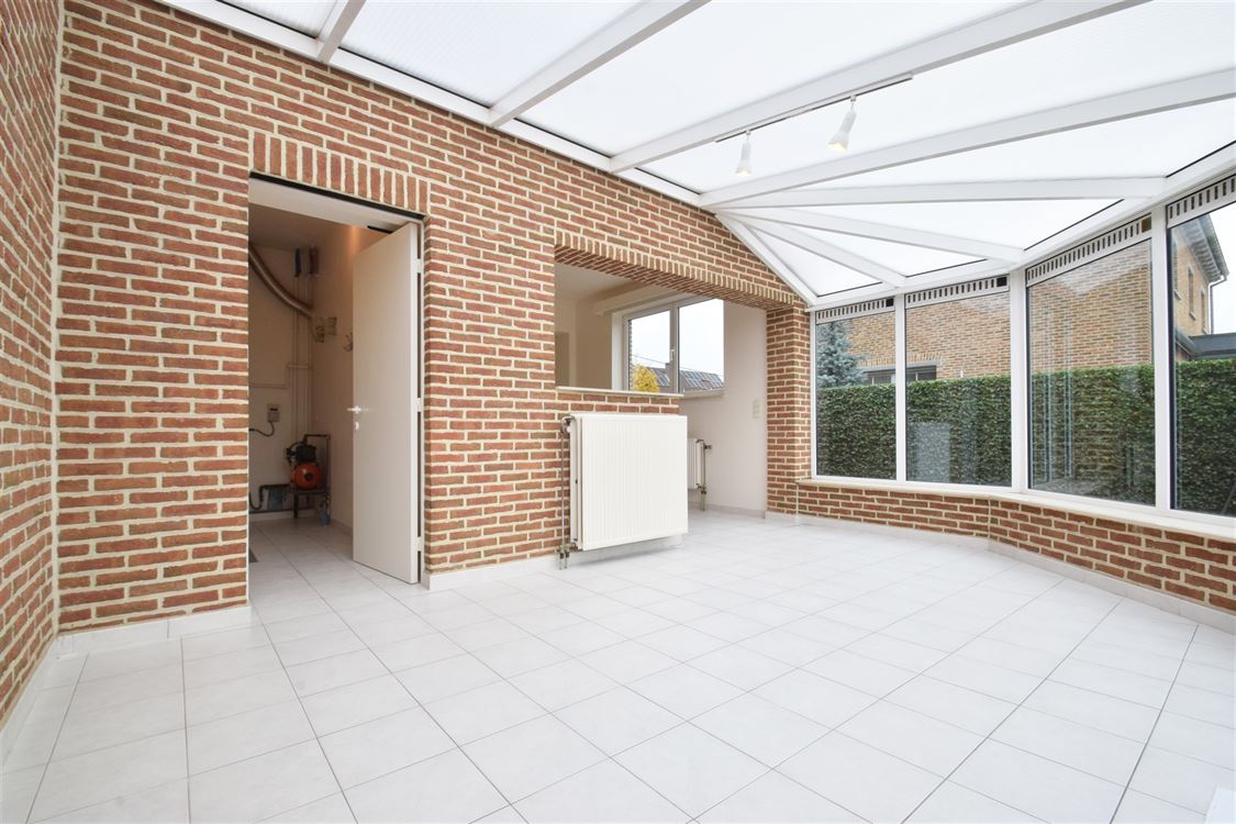 Verzorgde halfopen bebouwing met tuin & garage. - Clavis Vastgoed