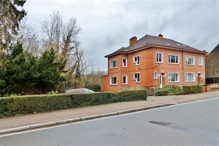 Ruime woning met 4 slaapkamers te koop te ALSEMBERG (1652)