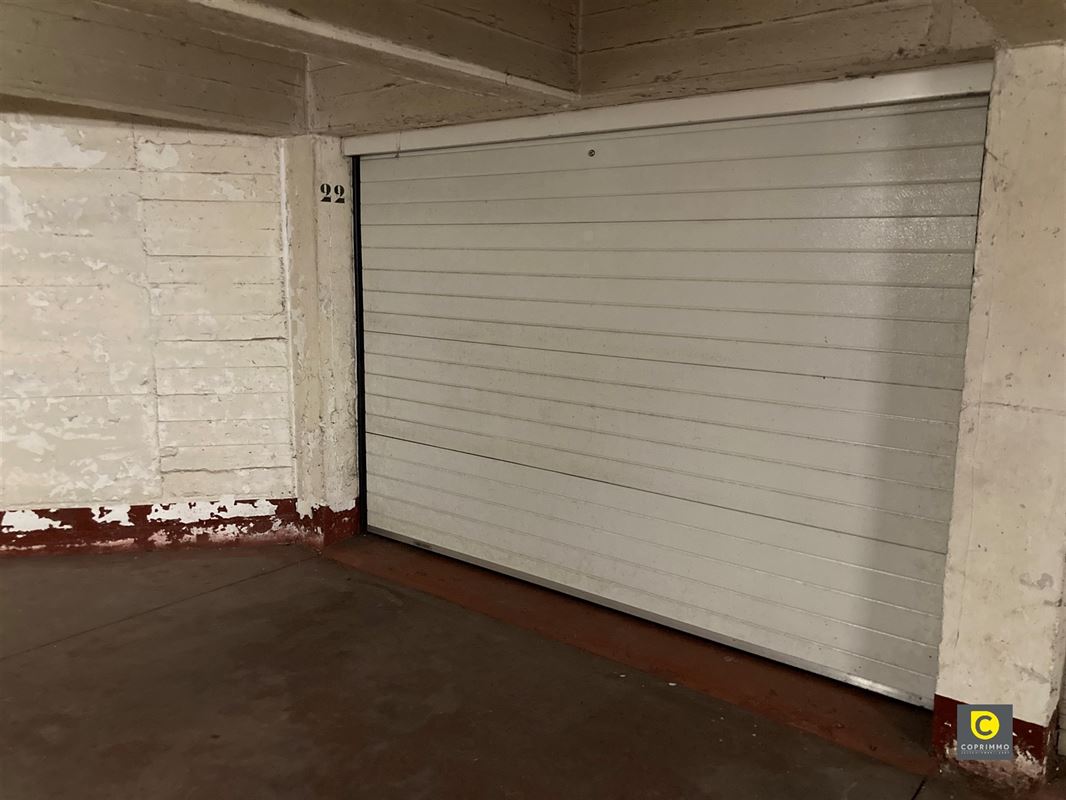 Ruime garagebox met automatisch poort te Fruithoflaan! te koop te ...